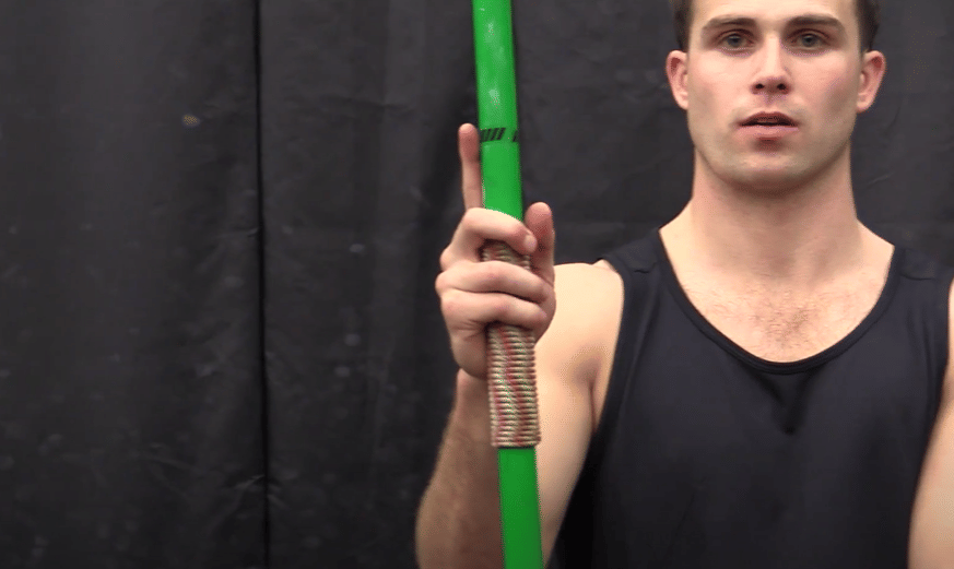 3 Cara Memegang Lembing yang Benar beserta Tekniknya | IDN Times