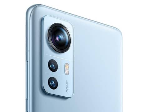 Duel Spek Saudara Xiaomi 12 Vs Poco F4 GT, Harganya Sama | IDN Times Bali