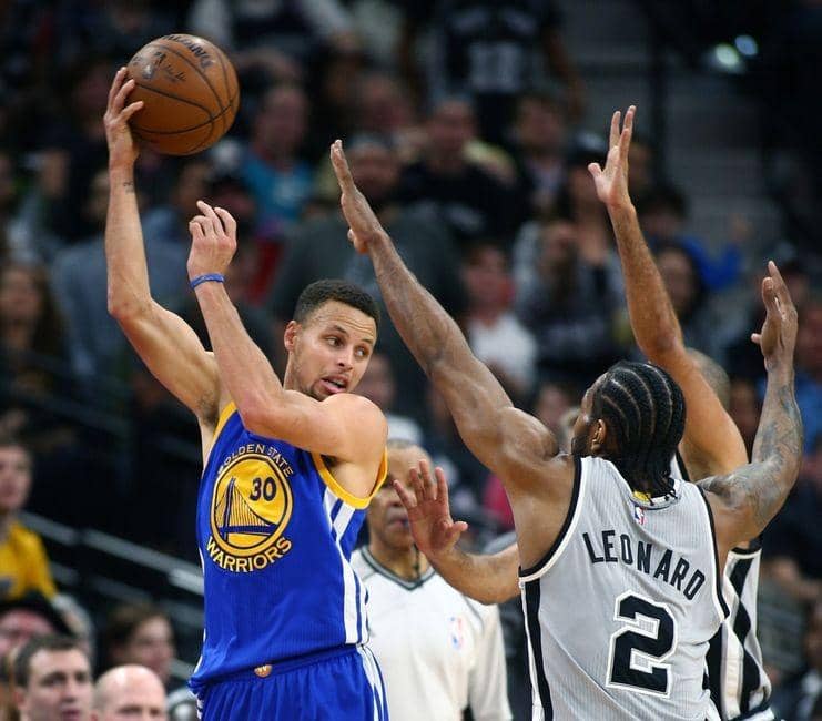 9 Teknik Passing Bola Basket dan Cara Melakukannya | IDN Times