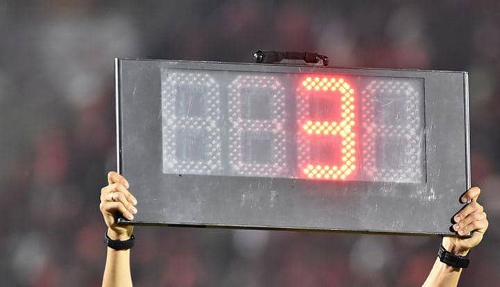 Mengenal Istilah Pembagian Waktu dalam Sepak Bola | IDN Times