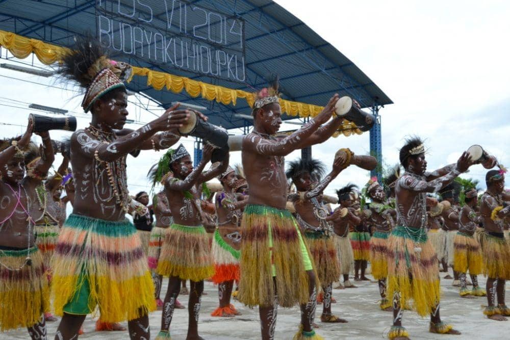 7 Contoh Alat Musik Membranofon, Tradisional hingga Modern | IDN Times