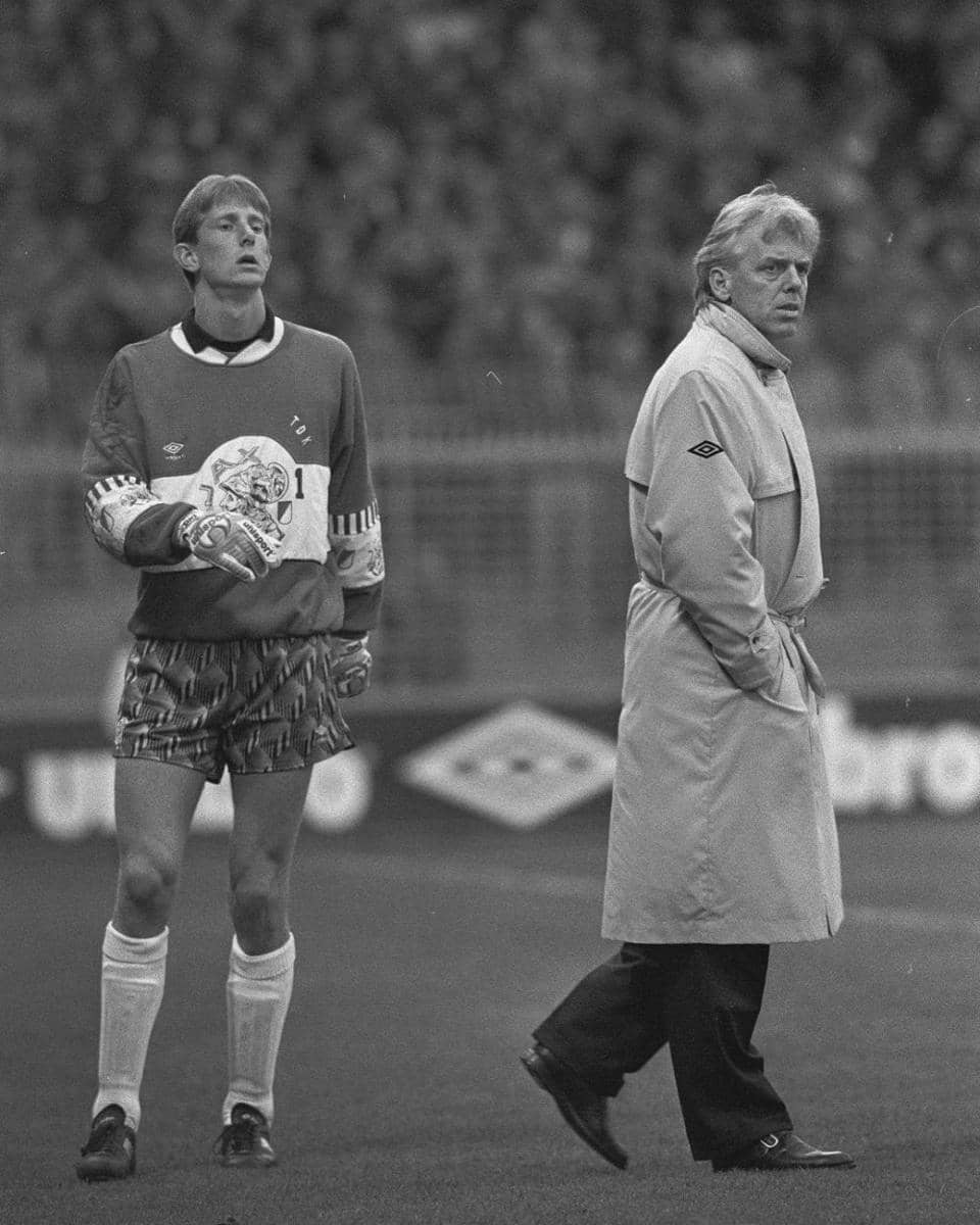 Profil Edwin van der Sar, Late Bloomer yang Menjelma Legenda | IDN Times