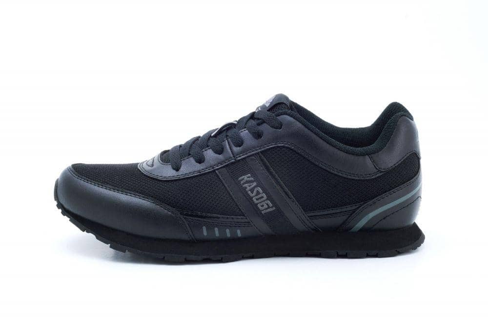 7 Merek Sepatu Jadul 80-an yang Masih Eksis Hingga Kini | IDN Times