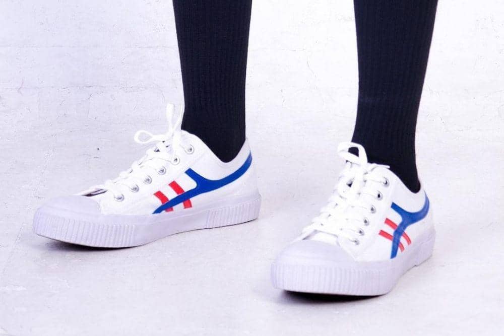 7 Merek Sepatu Jadul 80-an yang Masih Eksis Hingga Kini | IDN Times