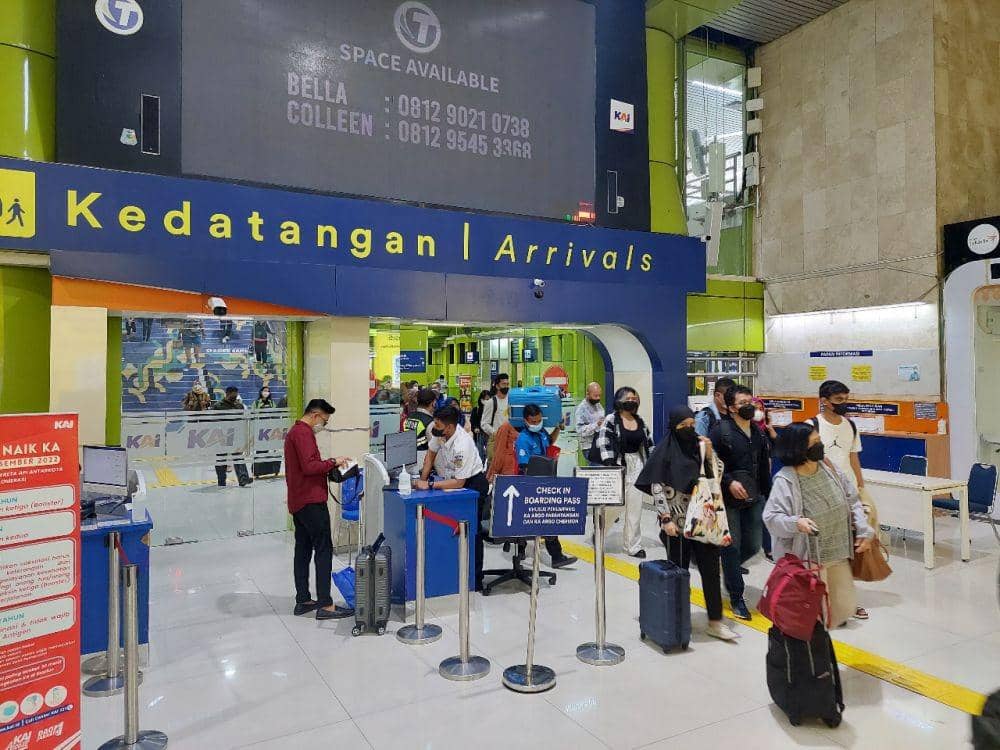 KAI Daop 1 Jakarta Sebut Angka Penumpang Meningkat Pesat | IDN Times