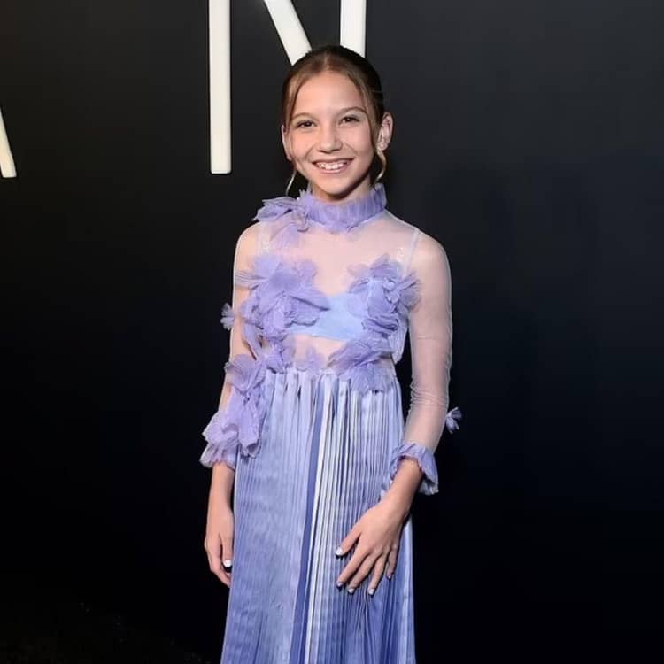 9 Foto Asli Amie Donald, Pemeran Boneka M3GAN, Gak Seram! | IDN Times