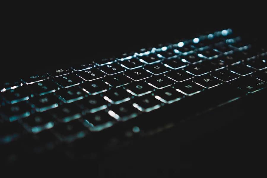 Cara Menyalakan Lampu Keyboard Laptop, ASUS hingga Lenovo | IDN Times