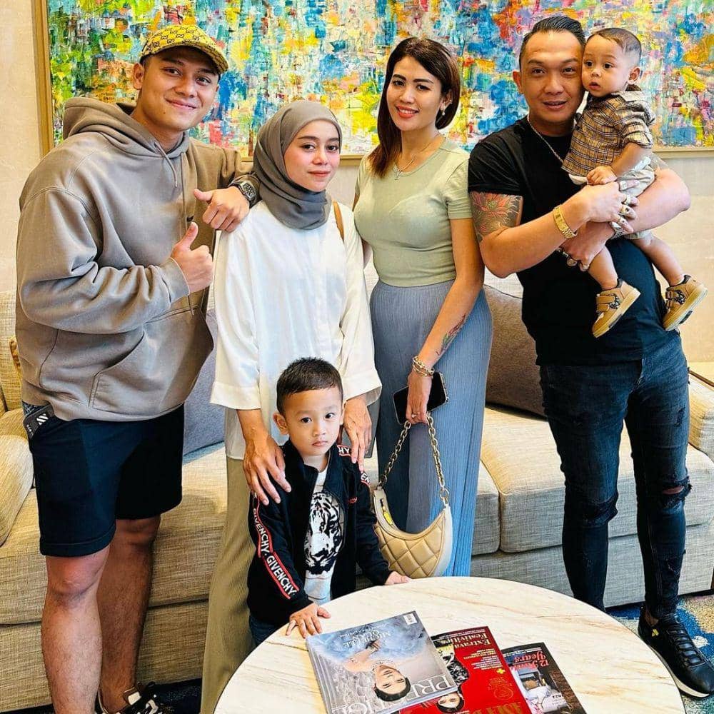 Profil Jhon LBF, Pengusaha Viral yang Undang Pro Kontra | IDN Times