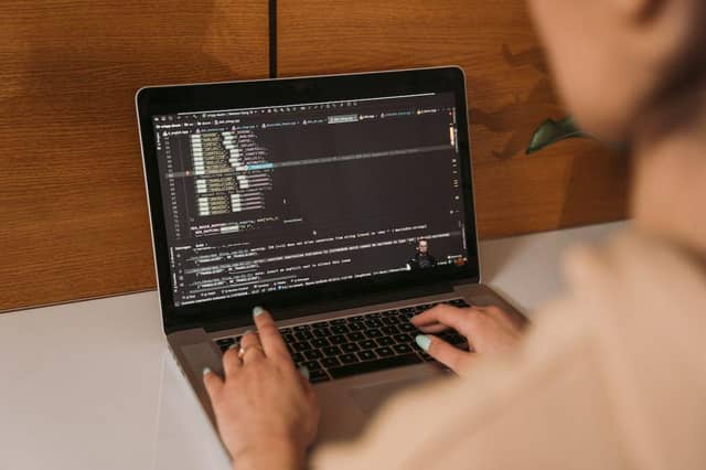 5 Cara Jitu Belajar Coding Autodidak untuk Jadi Programmer | IDN Times ...