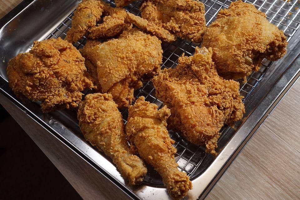 11 Franchise Fried Chicken Terlaris 2024, Pasti Cuan! | IDN Times