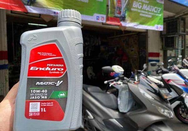 15 Rekomendasi Oli Motor Matic Terbaik, Shell hingga Evalube | IDN Times
