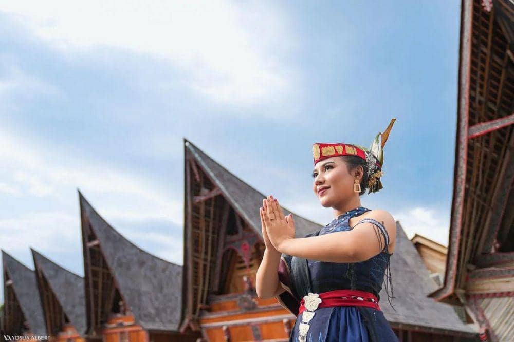 10 Rekomendasi Lagu Rohani Batak dan Liriknya yang Menyentuh | IDN ...