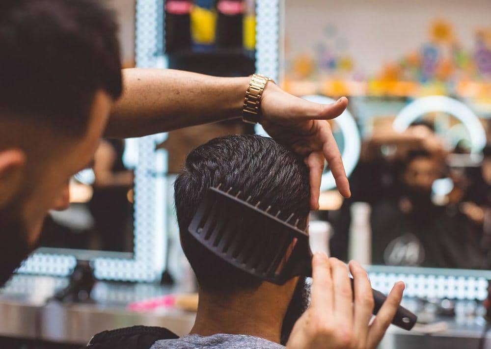 5 Cara Mendapatkan Rambut Ikal Alami, Mudah dan Gak Ribet! | IDN Times
