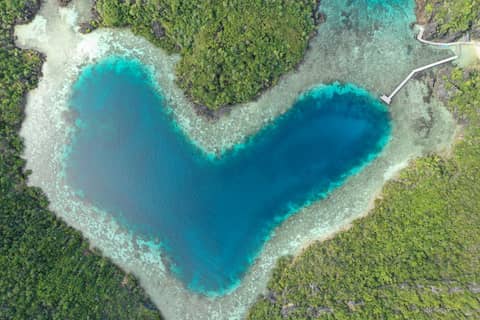 10 Potret Laguna Terunik di Dunia, Ada Juga dari Indonesia | IDN Times