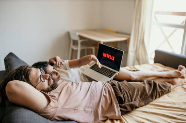 Cara Download Film di Netflix untuk Ditonton Offline, Legal! | IDN Times