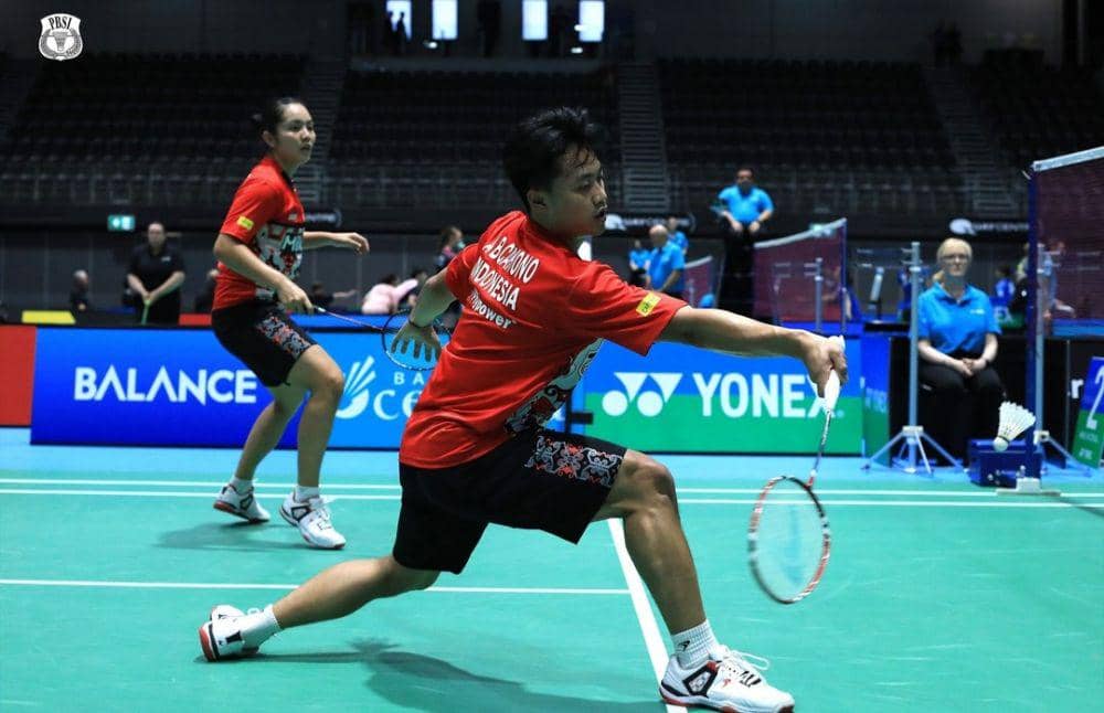 Teknik Pukulan Forehand Bulu Tangkis dan Cara Latihannya | IDN Times