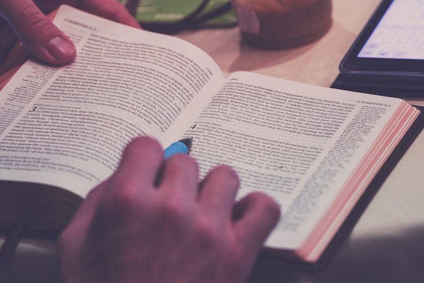 5 Fakta Menarik Deus ex Machina dalam Dunia Sastra | IDN Times
