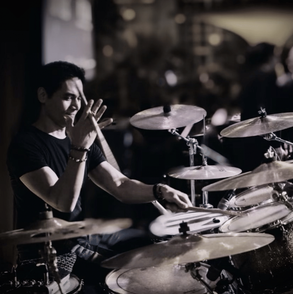 Biodata dan Profil Tyo Nugros, eks Drummer Dewa 19 | IDN Times