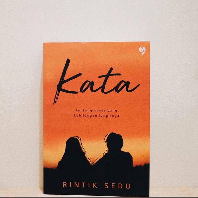 5 Rekomendasi Buku Karya Tsana Rintik Sedu, Puitis! | IDN Times