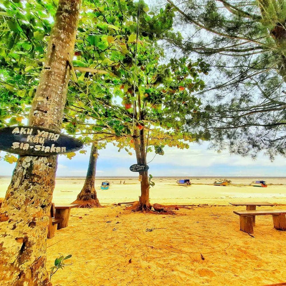 Tak Hanya Hutan, Ini Deretan Pantai Indah di Kalimantan | IDN Times Kaltim