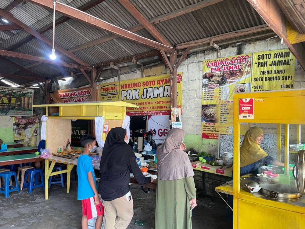 Kisah di Balik Soto Pak Jamal yang Legendaris | IDN Times Jogja