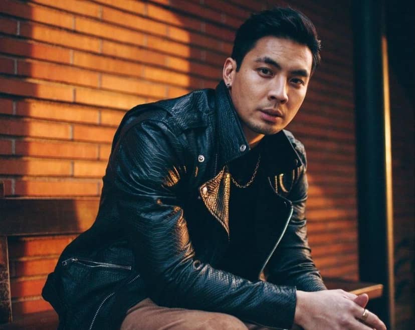 Profil dan Biodata Yoshi Sudarso, Main Film Bareng Brad Pitt | IDN Times
