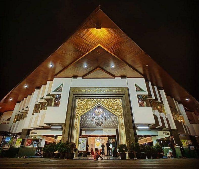 7 Masjid di Bandung yang Cocok untuk Wisata Religi | IDN Times Jabar