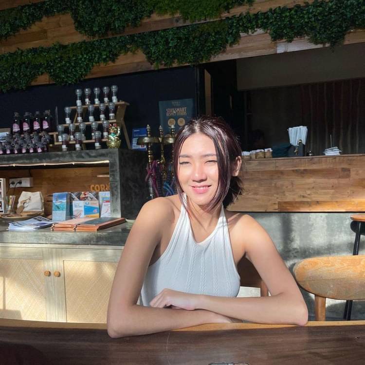 10 Potret Rachel Florencia yang Diduga Pacar Baru Reza Arap | IDN Times