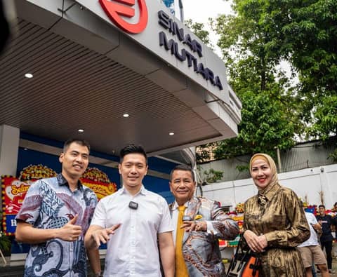 Reseller Sinar Mutiara Cell, Modal Kecil Kini Jadi Miliarder | IDN ...