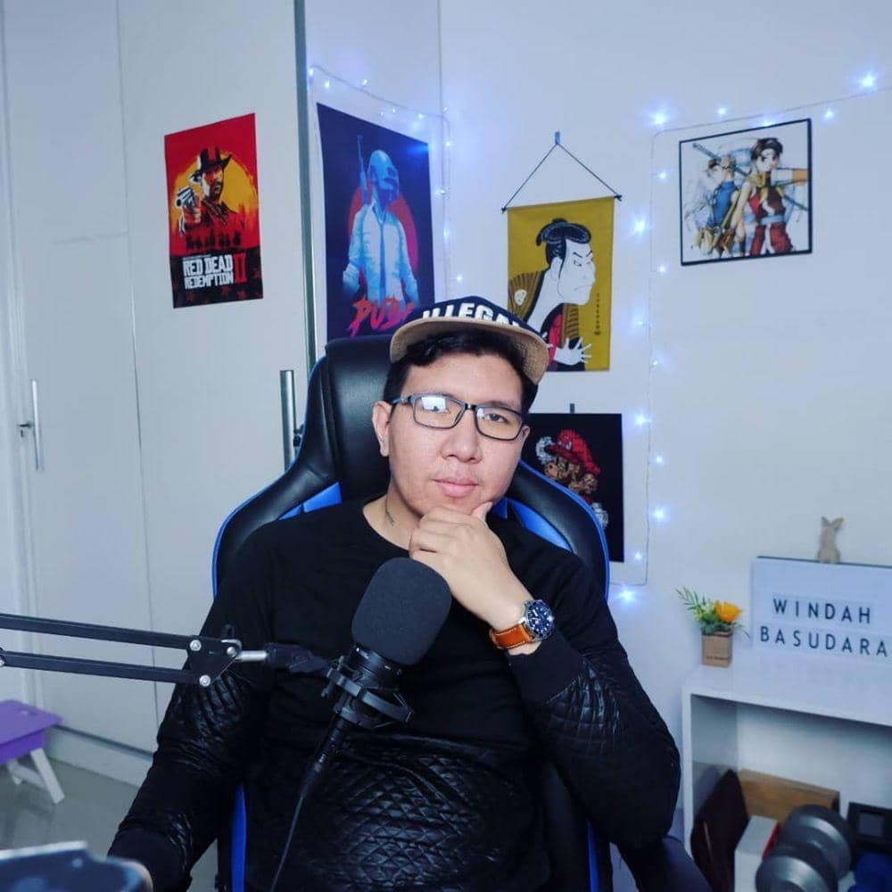 Perjalanan Karier Windah Basudara hingga Jadi YouTuber Top | IDN Times