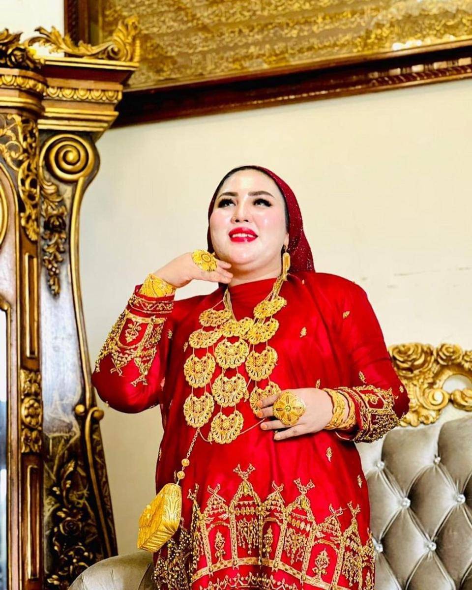Biodata dan Profil Mira Hayati, Beli Tas Emas 500 juta Lebih | IDN Times