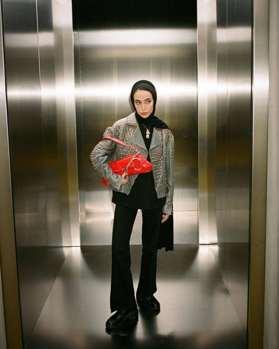 7 Pilihan Outfit ala Gaya Skena, Lagi Tren Banget lho! | IDN Times