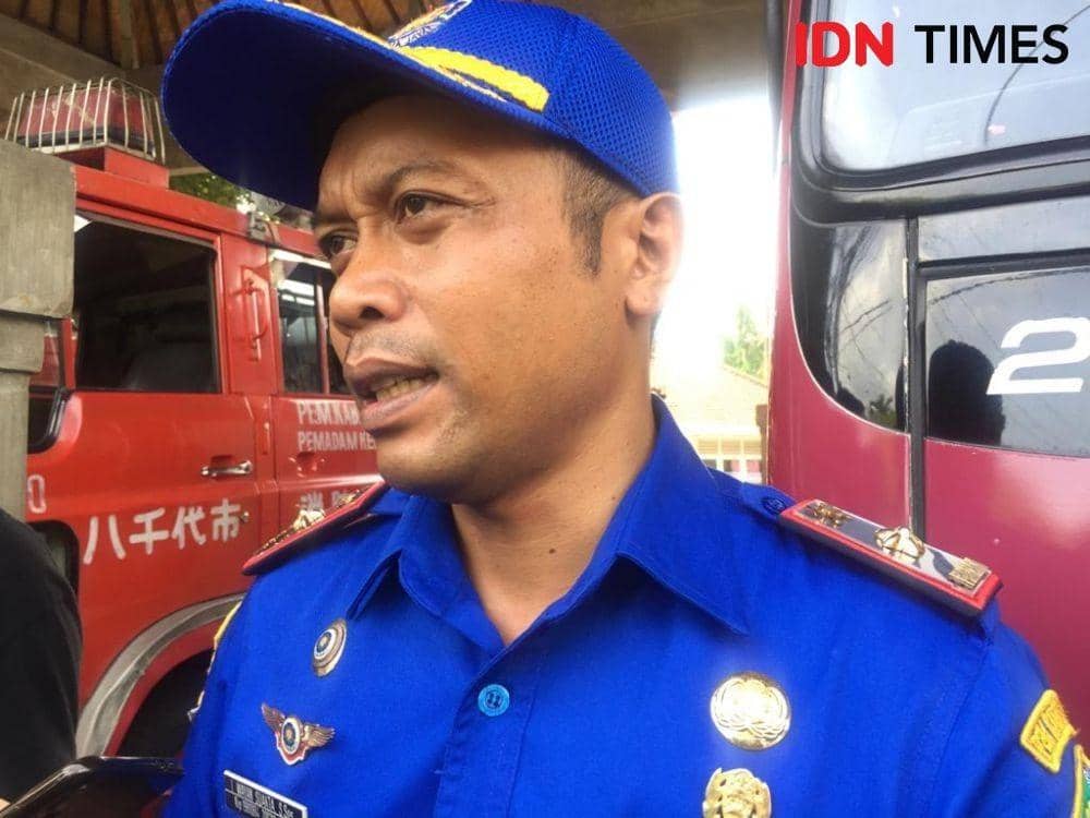 Kisah Petugas Damkar Bali, Tangani Api Hingga Sarang Tawon | IDN Times Bali
