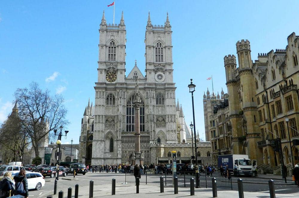 5 Fakta Westminster Abbey, Tempat Penobatan Raja Charles III | IDN Times