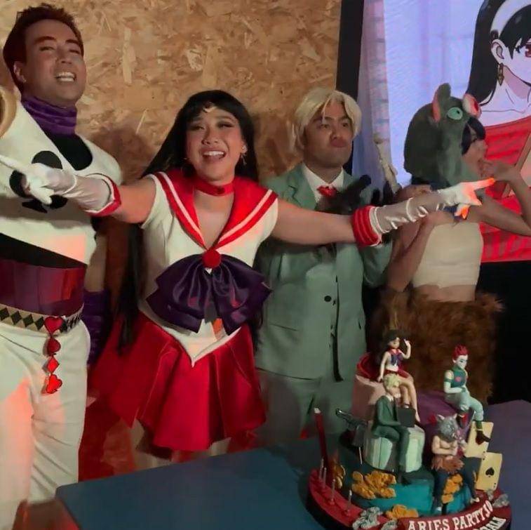 7 Potret BCL Cosplay Jadi Sailor Mars di Usia 40 Tahun | IDN Times