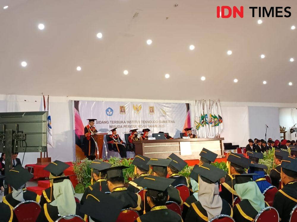 ITERA Wisuda 104 Lulusan Sarjana, Rekor: Jaga Nama Kampus | IDN Times ...