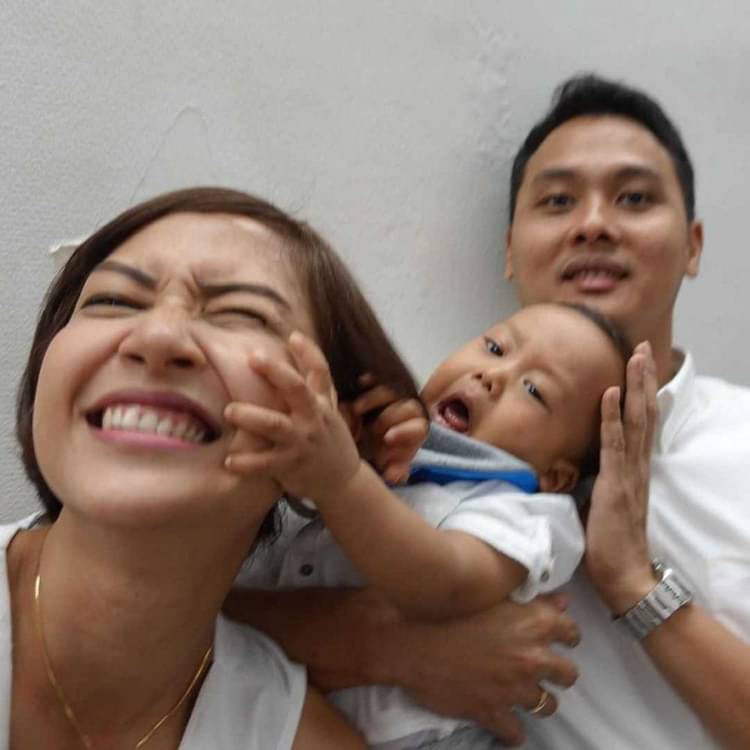 7 Potret Keluarga Shahnaz Soehartono Sebelum Gugat Cerai | IDN Times