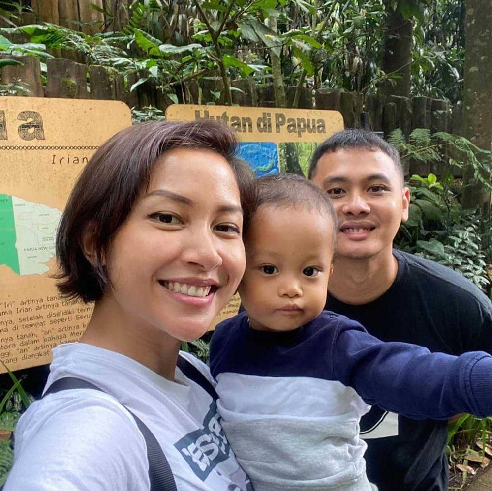 7 Potret Keluarga Shahnaz Soehartono Sebelum Gugat Cerai | IDN Times