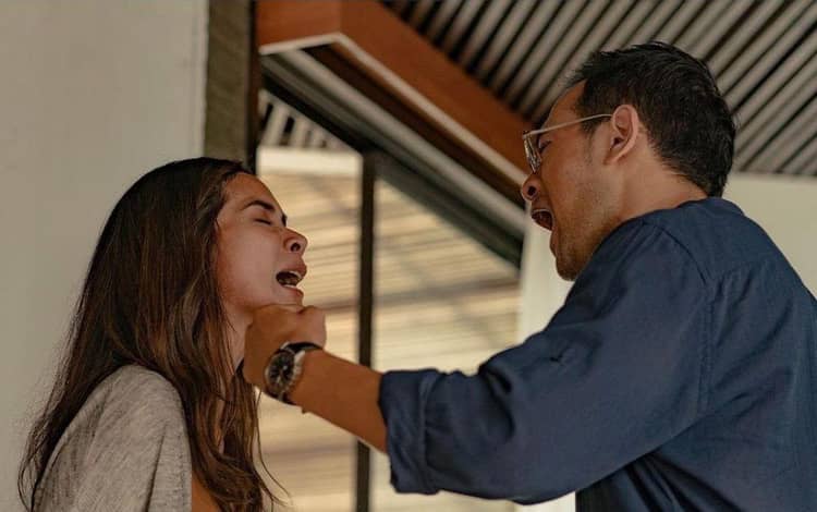 15 Film Romantis Indonesia yang Bikin Nangis, Dijamin Mellow | Duniaku.com
