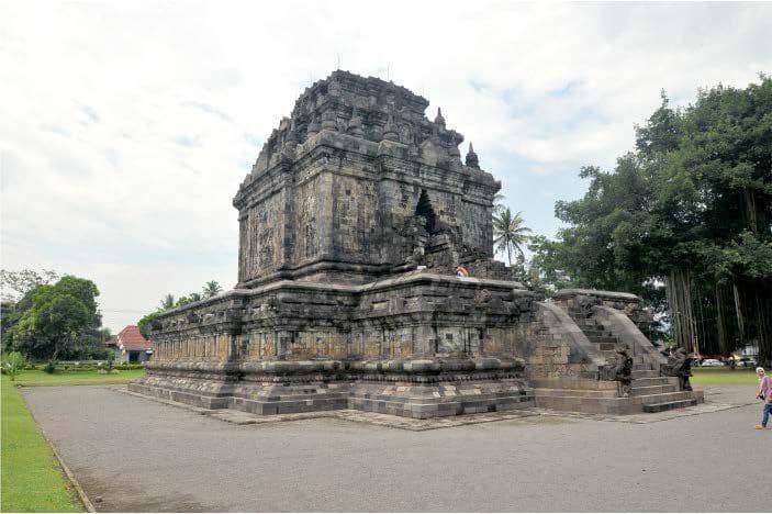 Candi Mendut: Info Lokasi, Harga, Rute, Tips, dan Aktivitas | IDN Times