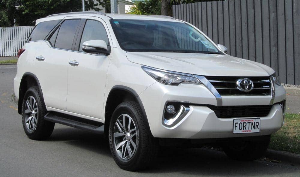 Daftar Pajak Mobil Fortuner Berdasarkan Tahun dan Tipenya | IDN Times
