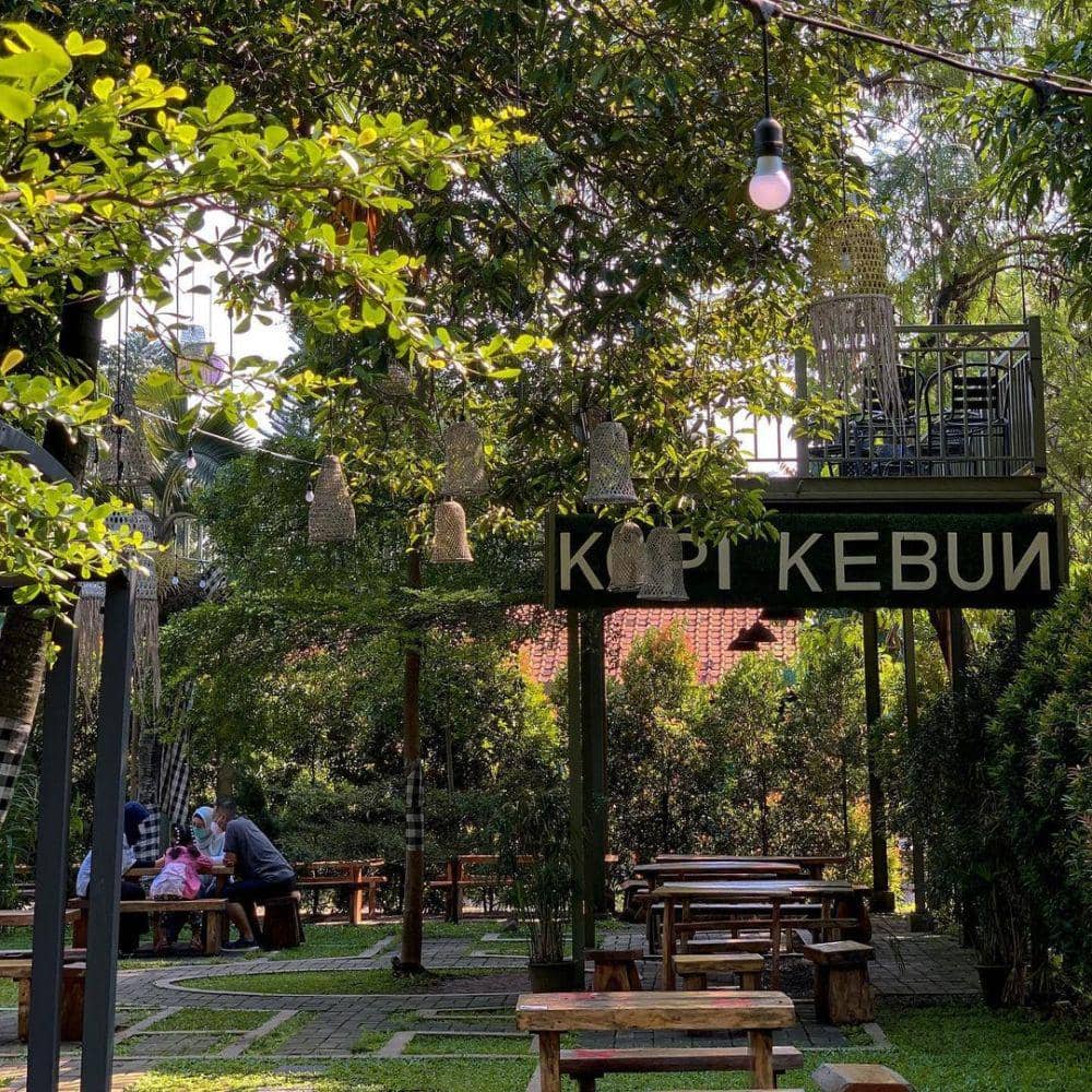 7 Cafe dan Resto Outdoor di Ciputat Tangerang Selatan, Sejuk | IDN Times