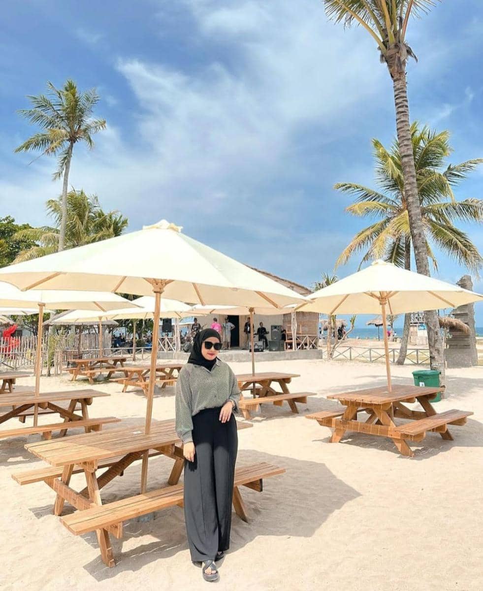 Pantai Sanggar Beach Lampung Selatan, Vibes Eksotis bak Bali | IDN ...