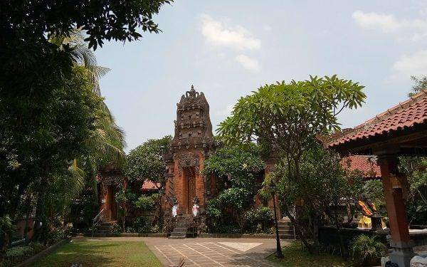 10 Tempat Pacaran Bekasi Terhits 2024, Ajak Pasangan ke Sini | IDN Times