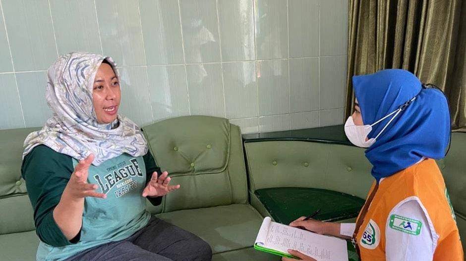 Noviana Berbagi Pengalaman Temani Berobat Ayahnya Sebagai Pe | IDN Times