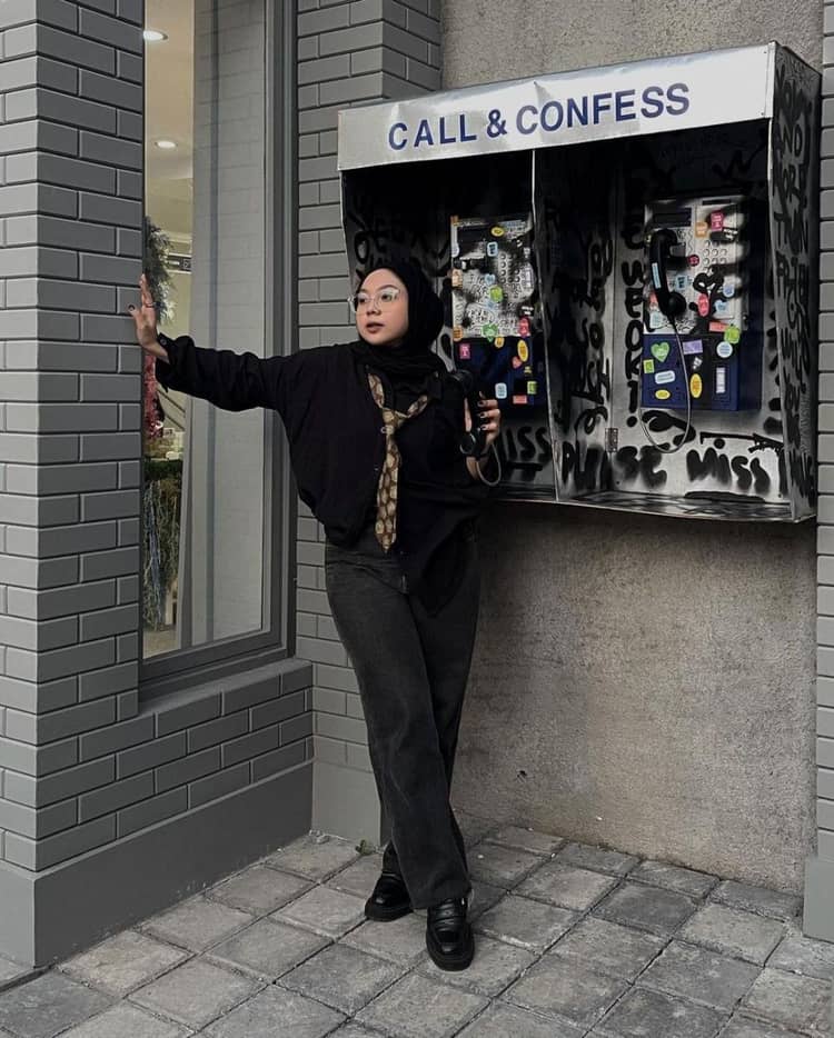 7 Pilihan Outfit ala Gaya Skena, Lagi Tren Banget lho! | IDN Times