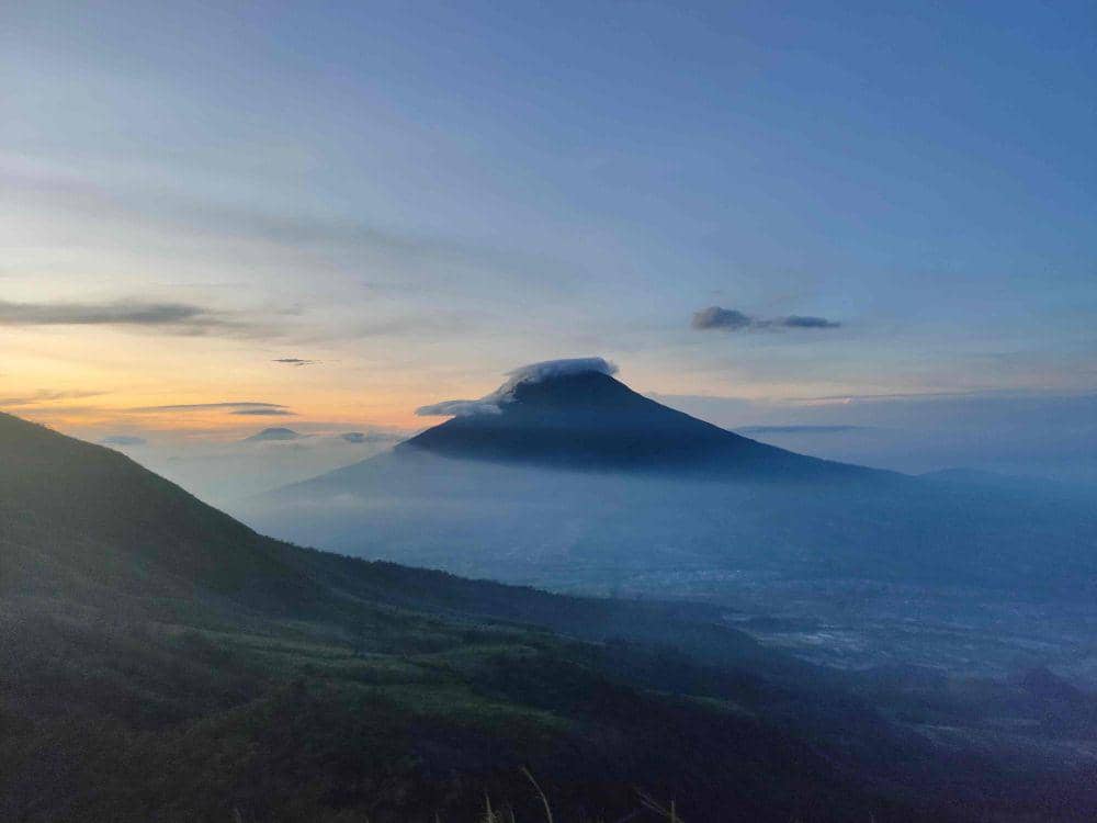 7 Gunung di Jawa Tengah yang Cocok Untuk Pendaki Pemula | IDN Times Jateng