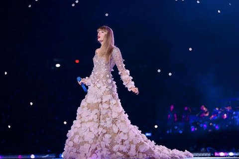 Lirik Lagu Taylor Swift Style, Makna, dan Terjemahannya | IDN Times