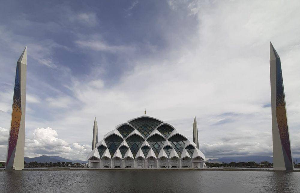 10 Fakta Arsitektur Masjid Raya Al Jabbar Bandung | IDN Times Jabar
