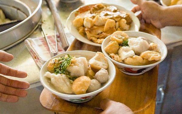 20 Makanan Khas Bandung yang Paling Enak dan Populer | IDN Times